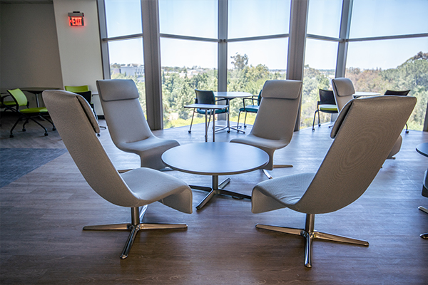 Science Floor 5 | UC Irvine Libraries